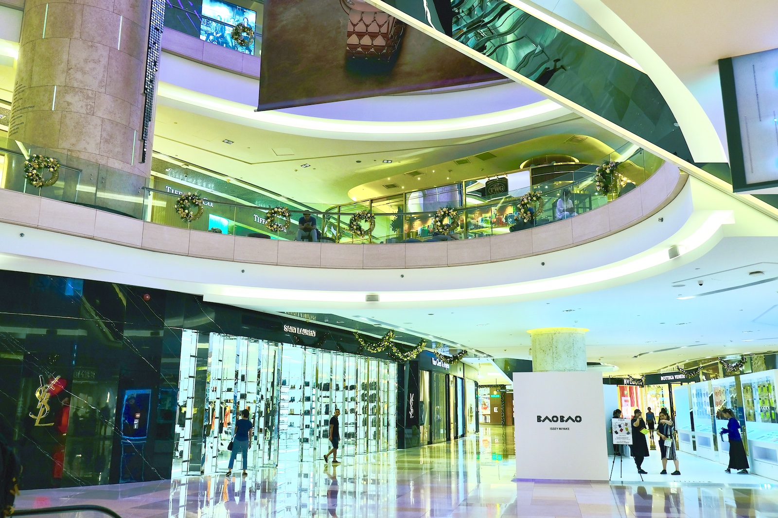 ION Orchard Singapore. What to do in Orchard Road? Where to eat in ...